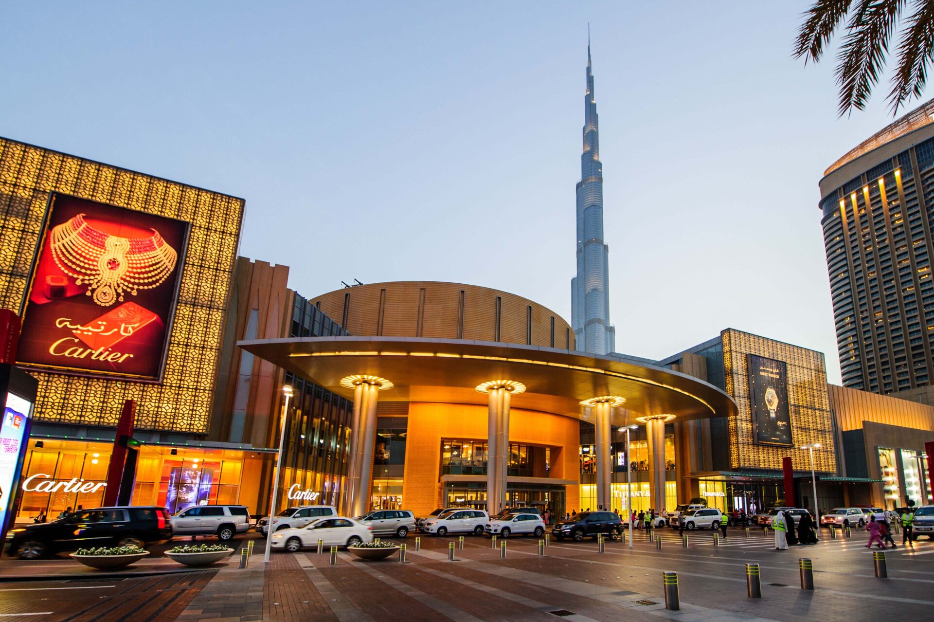 Where is the Best Place to Visit when Traveling to Dubai?